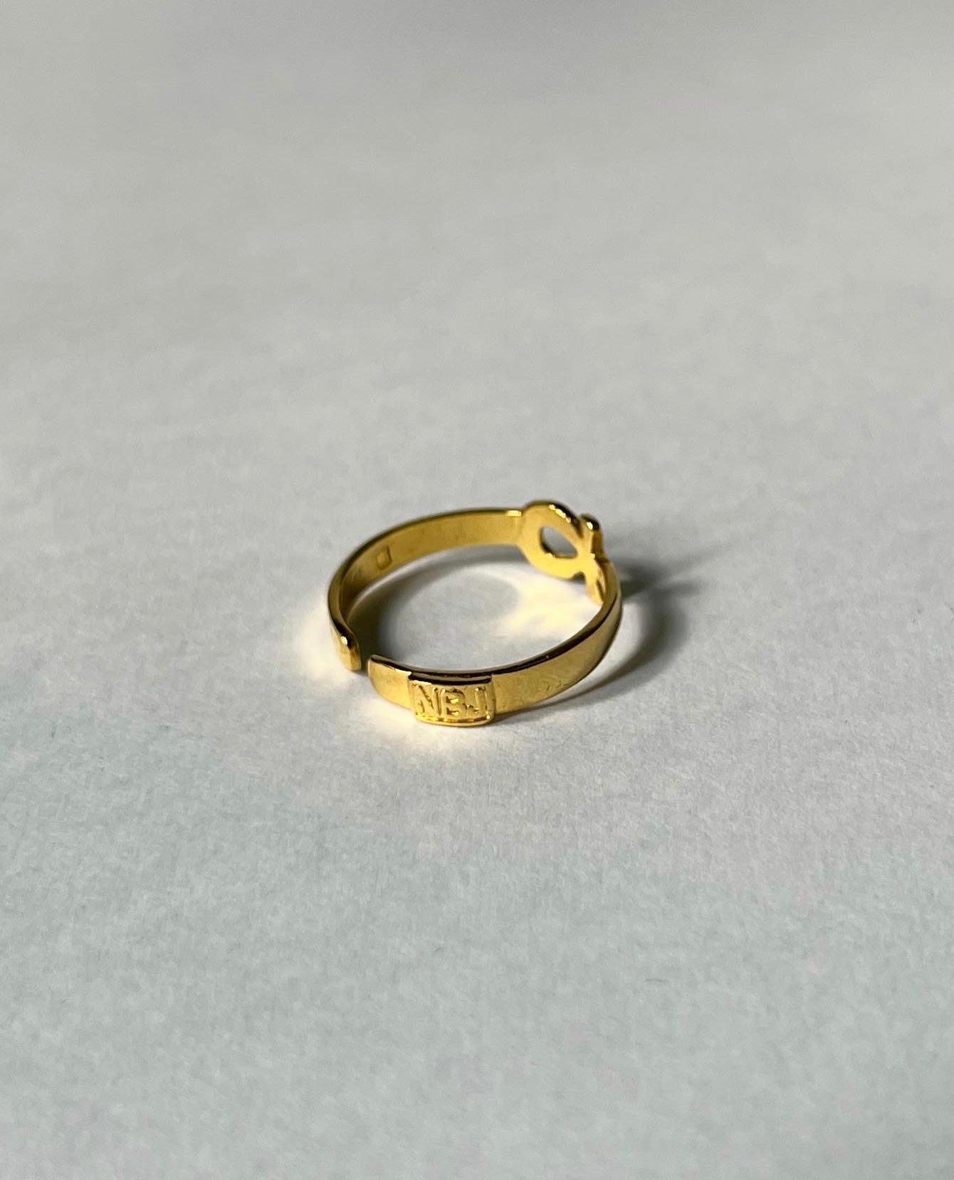 SIMPLE ANKH ROYAL RING – noraelbatranjewellery